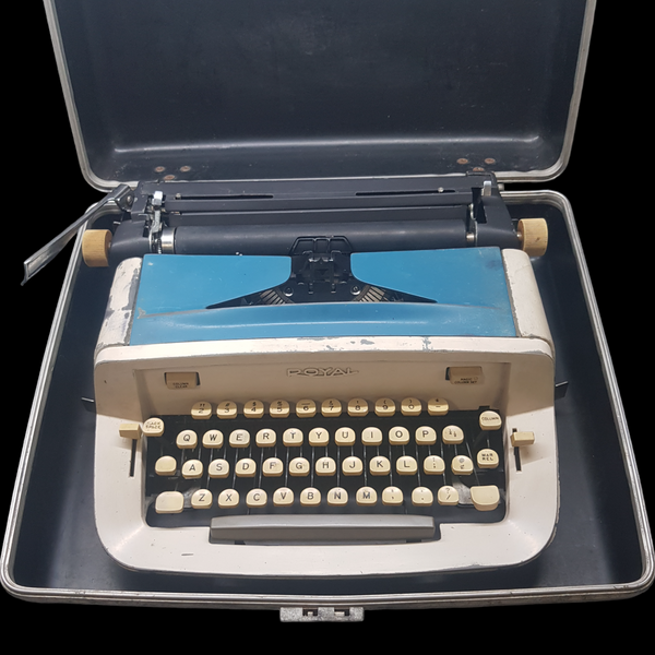 Royal Safari Typewriter – Universal Typewriter Co