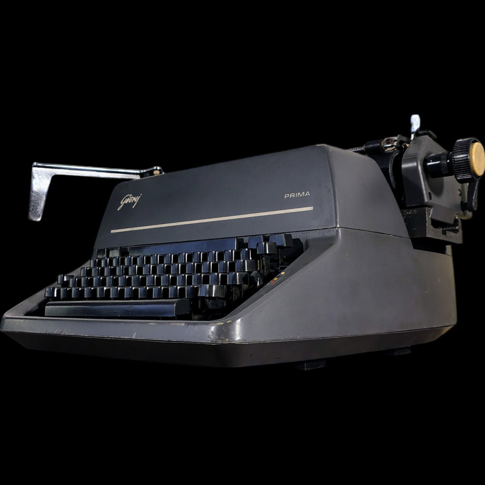 Godrej Prima Desktop Typewriter – Universal Typewriter Co
